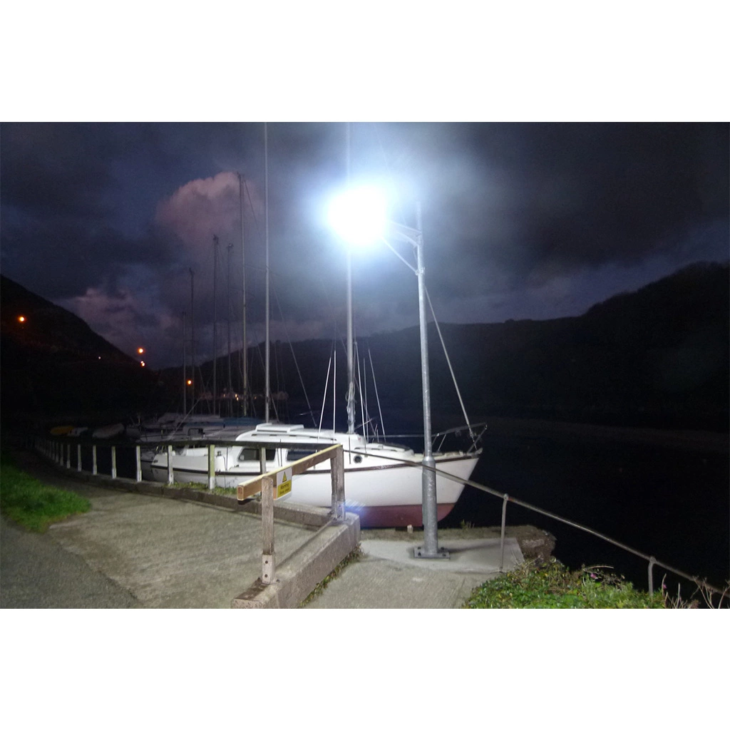 Solar Powered Street Lights | Solar Street & Car Park Lamps